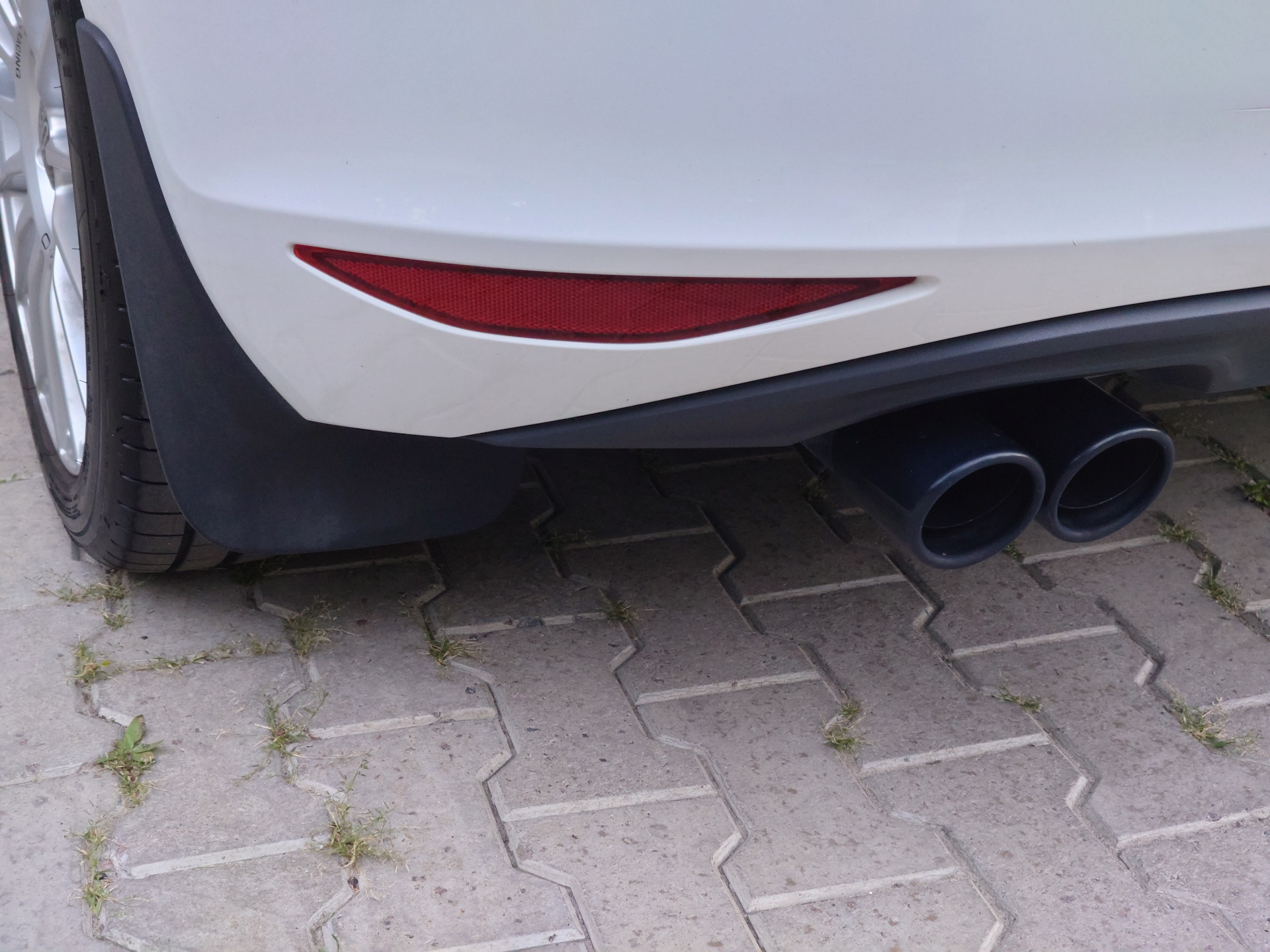 Насадки для глушителя VAG — Volkswagen Golf Mk7, 1,4 л, 2014 года ...