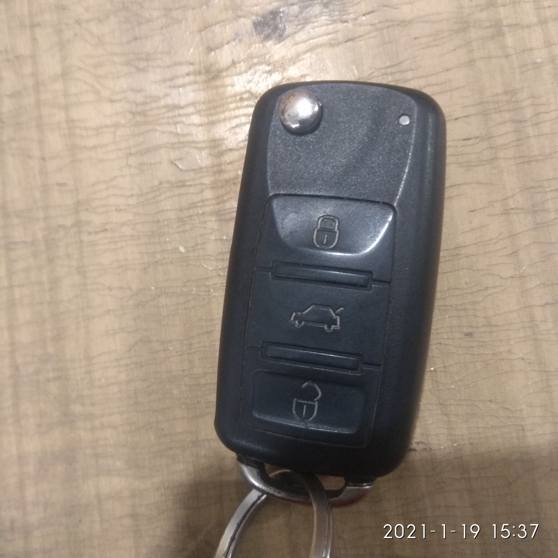 Замена батарейки в ключе — Volkswagen Touareg (1G), 3 л, 2006 года ...
