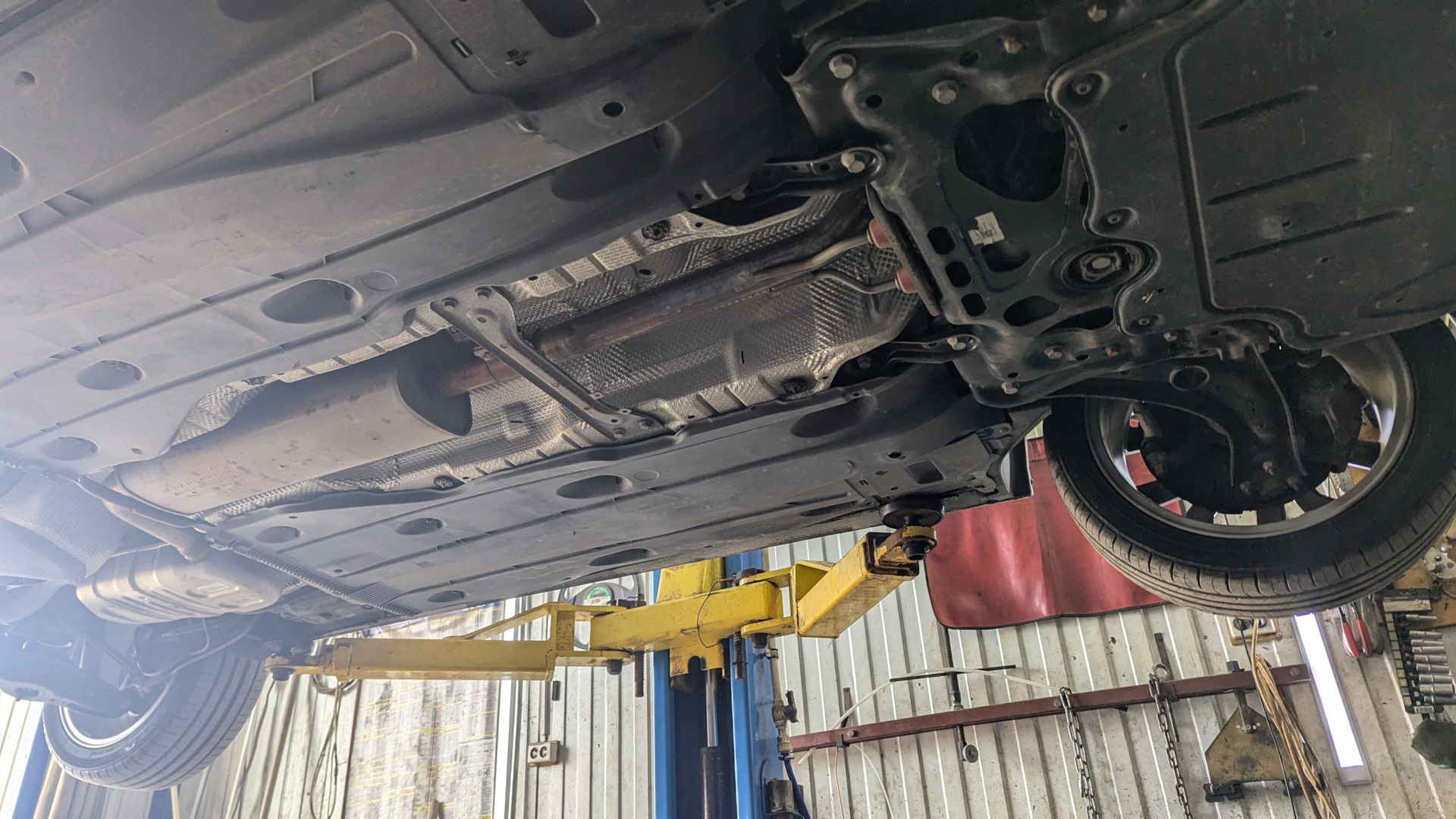 Расходники — Volkswagen Golf Mk7, 1,4 л, 2017 года | плановое ТО | DRIVE2