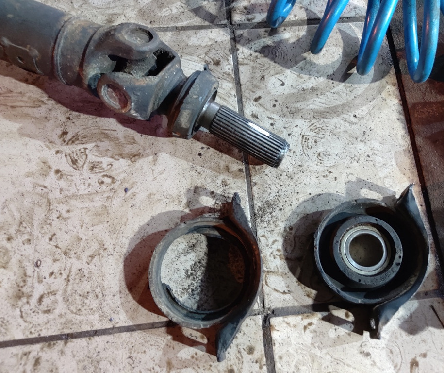 Появился стук при резком разгоне — устраняем, замена масла в ...