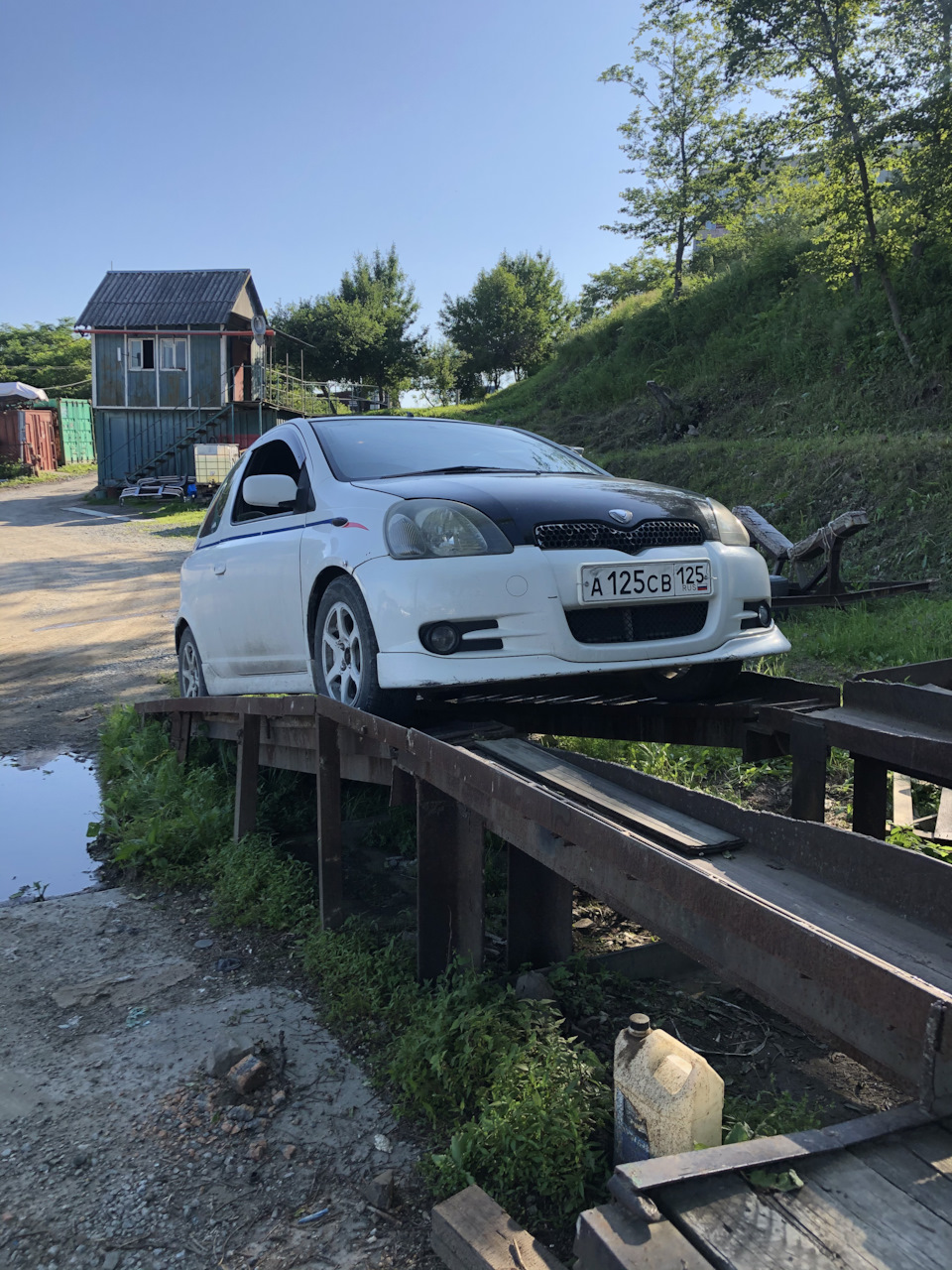 Замена подкрылков и защиты двигателя. — Toyota Vitz (10), 1 л, 2000 ...