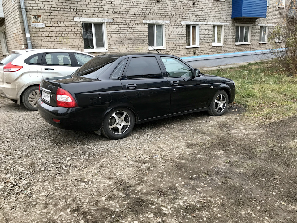 Зимняя резина — Lada Приора седан, 1,6 л, 2011 года | колёсные диски ...