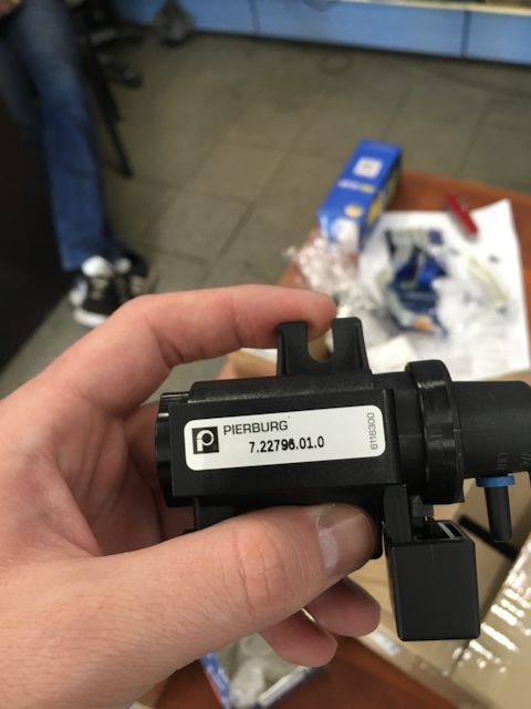 722796010 Клапан управляющий BMW: 3 318 d/320 d/330 d/330 xd 98-05, 3 ...