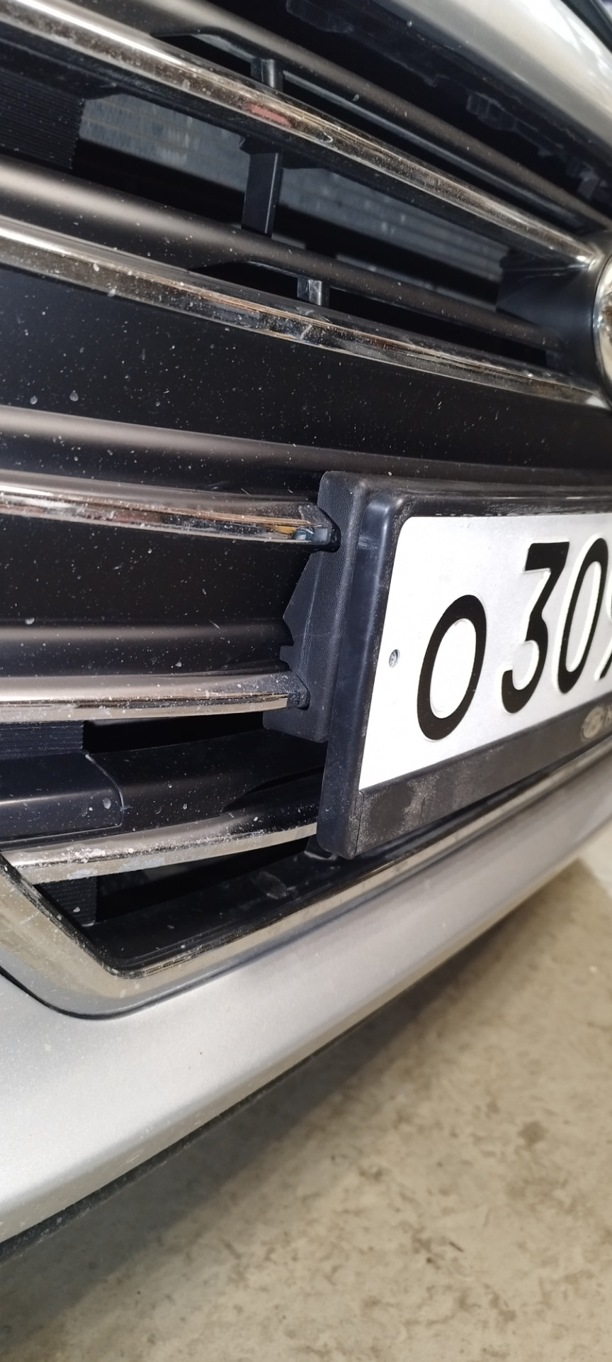 Подиум под передний номерной знак — Hyundai Elantra (6G), 2 л, 2018 ...
