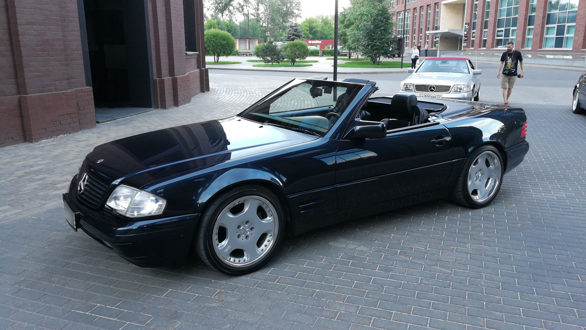 Classic Coupe Day — Mercedes-Benz SL-Class (R129), 5 л, 1995 года ...