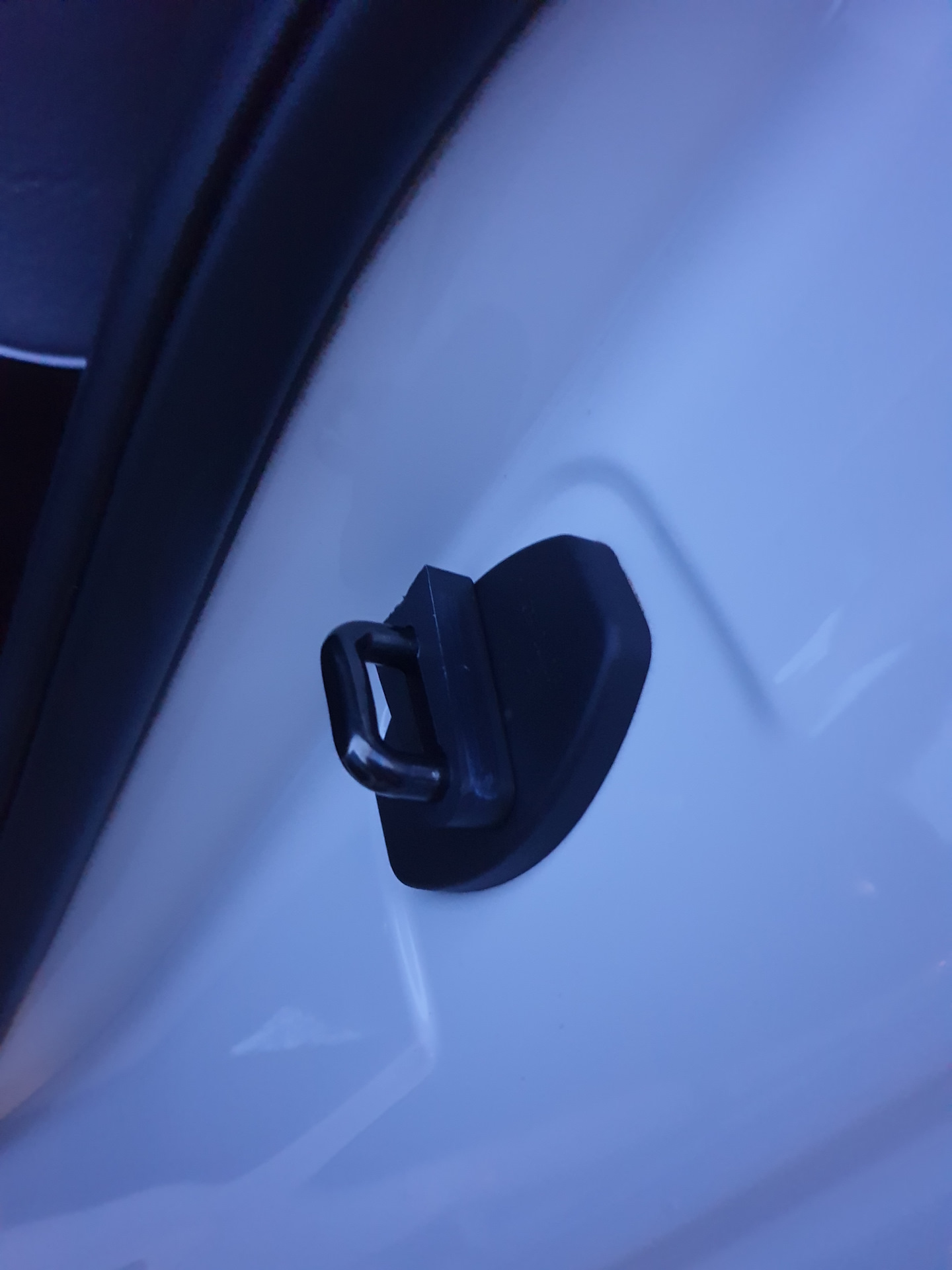Демпферы замков дверей — Volkswagen Jetta VI, 1,6 л, 2013 года ...