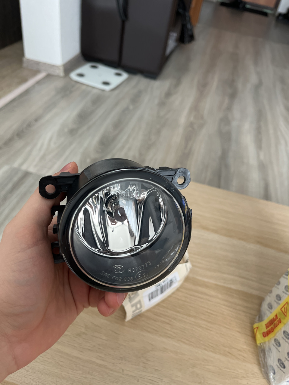 1209177 Фара противотуманная / C-Max, Fiesta, Fusion, Focus II/III ...