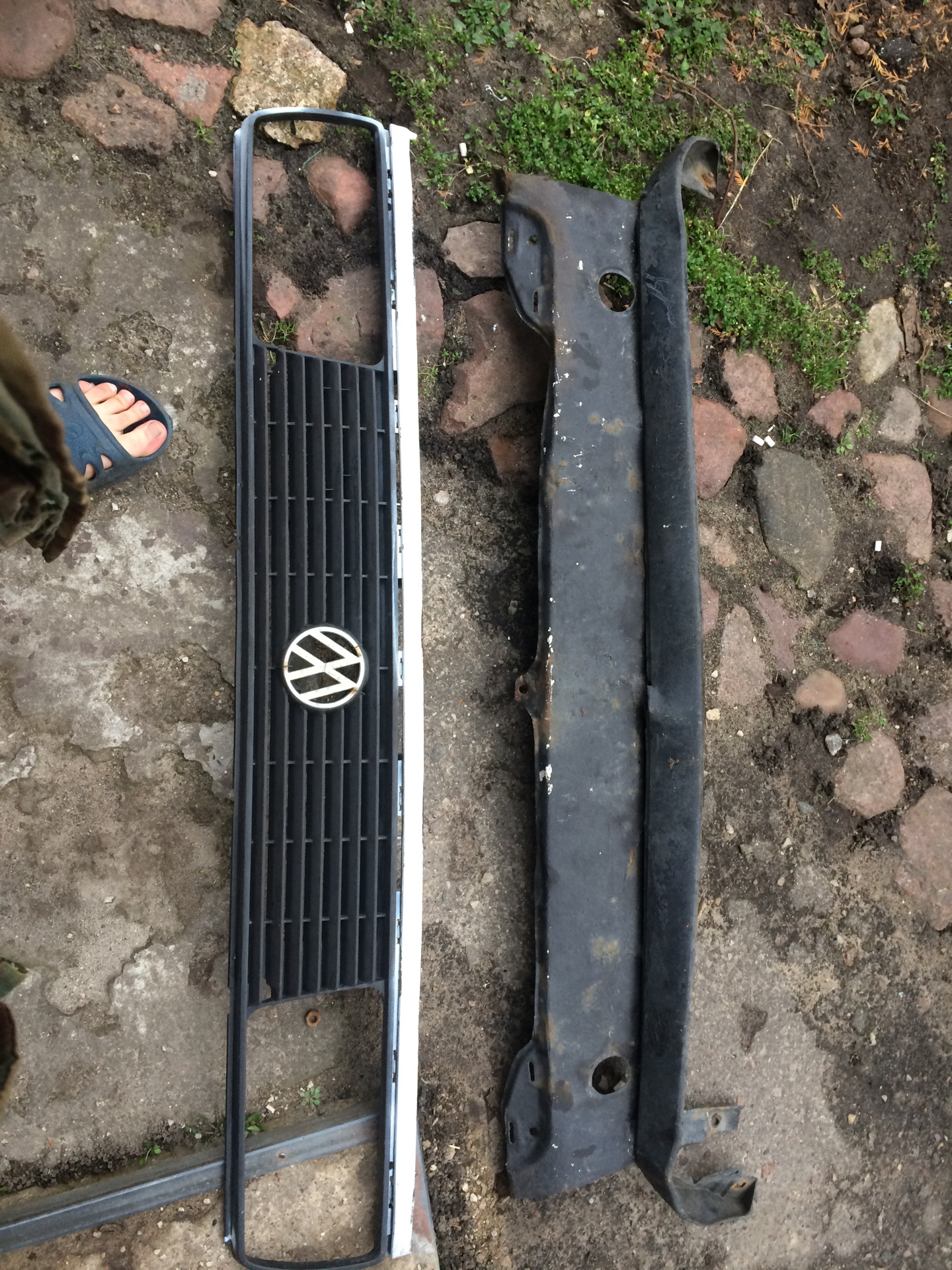 Новая решётка и нижнея панелька — Volkswagen Jetta II, 1,8 л, 1987 года ...