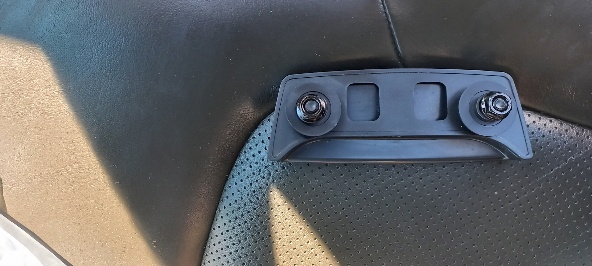 Замена ручки стекла 5 двери. — Nissan Pathfinder (3G), 2,5 л, 2007 года ...