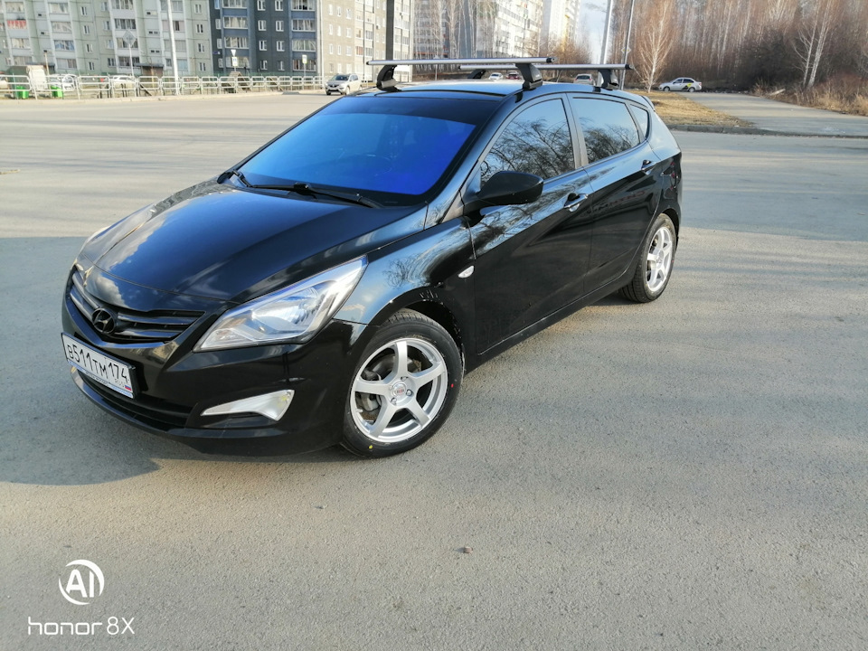 Новый летний комплект колес — Hyundai Solaris Hatchback, 1,4 л, 2014 ...