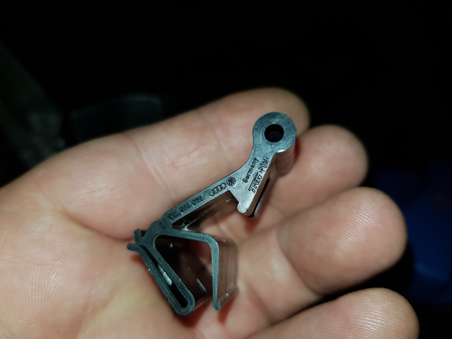 Touareg GP 3.6fsi крепление мозга — Volkswagen Touareg (1G), 3,6 л, 2008 года | поломка | DRIVE2