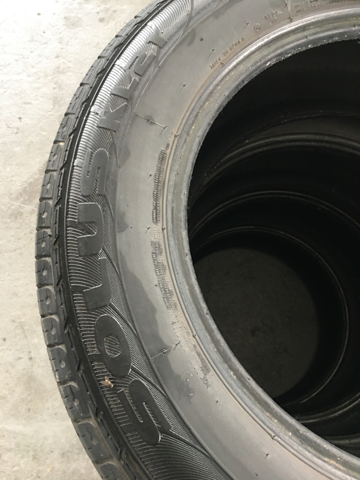 Шины всесезонные Kumho 235/65 R17 на KIA Sorento (3G). Б/у | 5 000 ₽ в ...