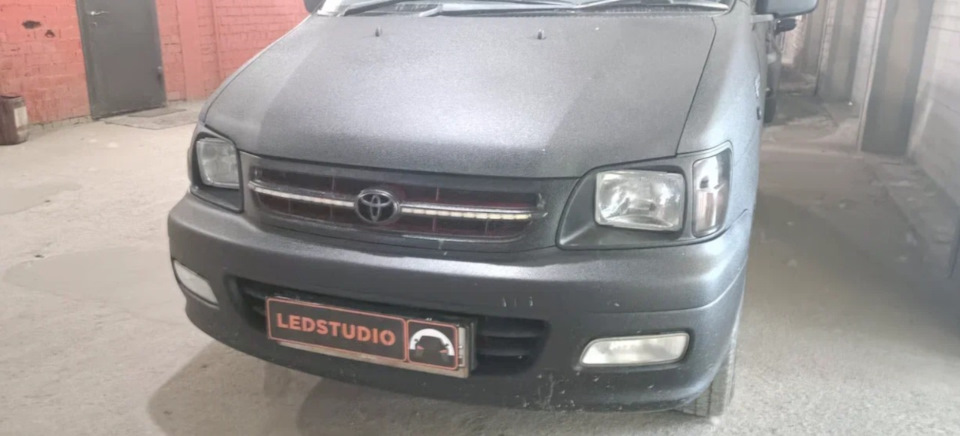 Pro тюнинг фар для Toyota Nouh от Ledstudio — Ledstudio на DRIVE2