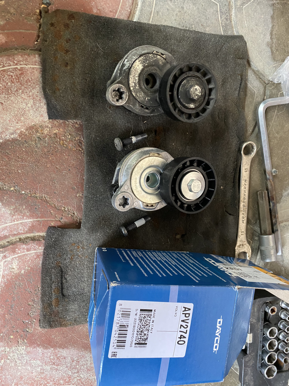 30624274 Винт с шестигранной головкой Volvo | Запчасти на DRIVE2