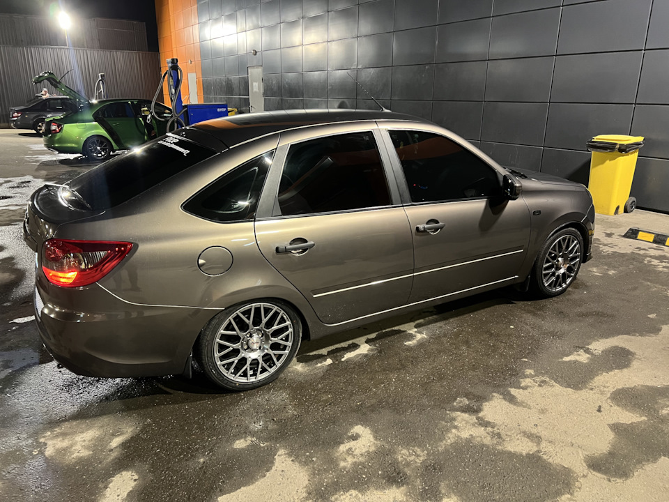 Посадка, стойки на Ладу гранту Астон -70 — Lada Гранта Лифтбек (2G), 1 ...