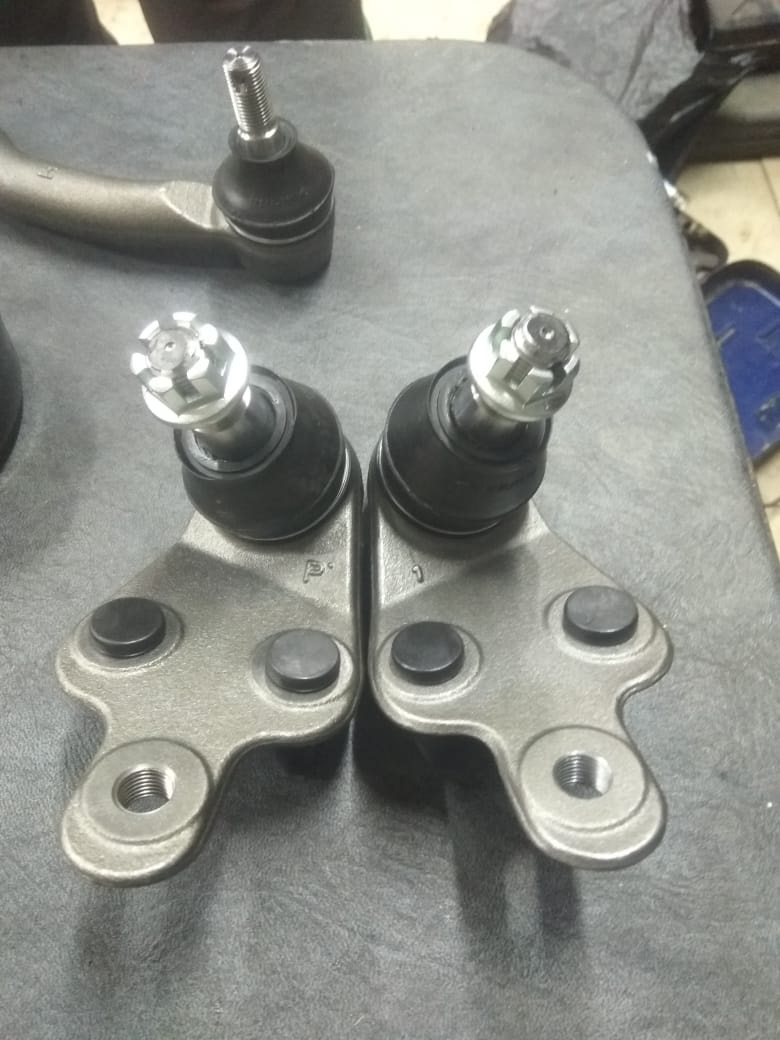 Небольшое ТО, замена шаровых, рулевых наконечников, стоек стаб., втулок ...
