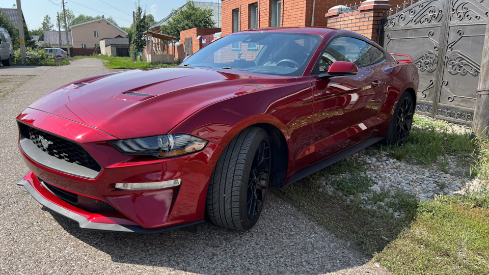 Ford Mustang (6G) 2.3 бензиновый 2018 | Performance Package Ruby на DRIVE2