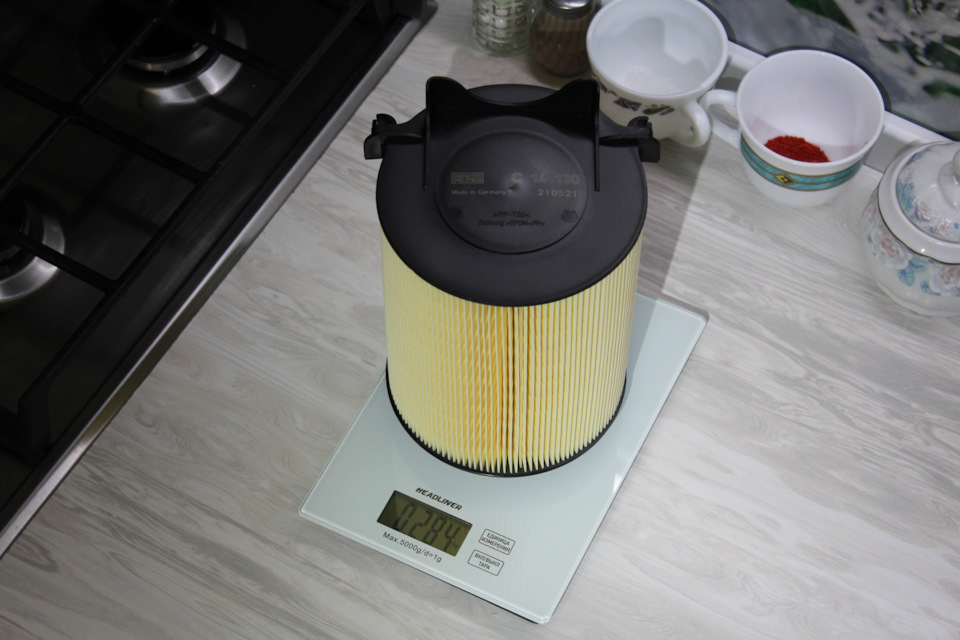 MANN C14130 фильтр воздушный оригинал — Volkswagen Golf Mk6, 1,4 л ...