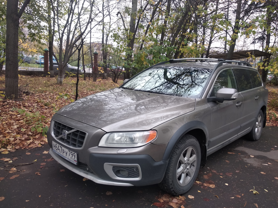 Багажник на крышу + Батарейки в брелках — Volvo XC70 III, 2,4 л, 2008 ...