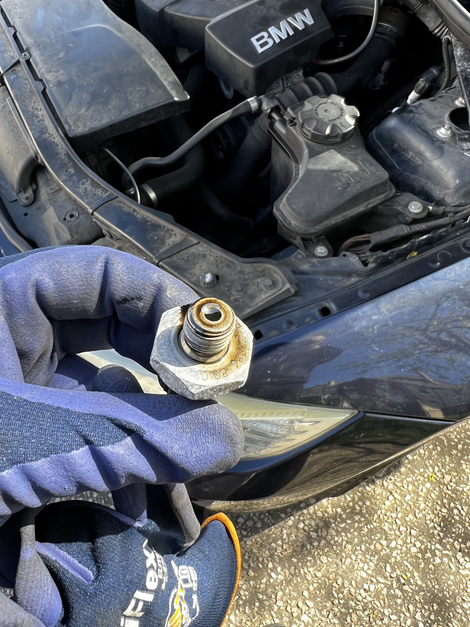 N47 датчик давления масла. Oil pressure sensor — BMW 3 series (E90), 2 ...