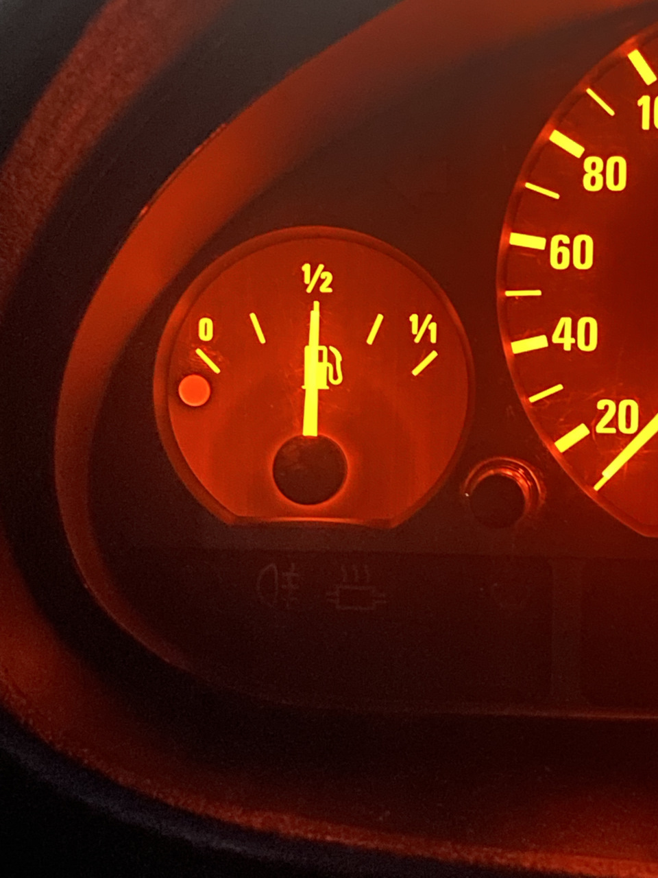датчик уровня топлива — BMW 3 series (E46), 2 л, 2004 года | поломка ...