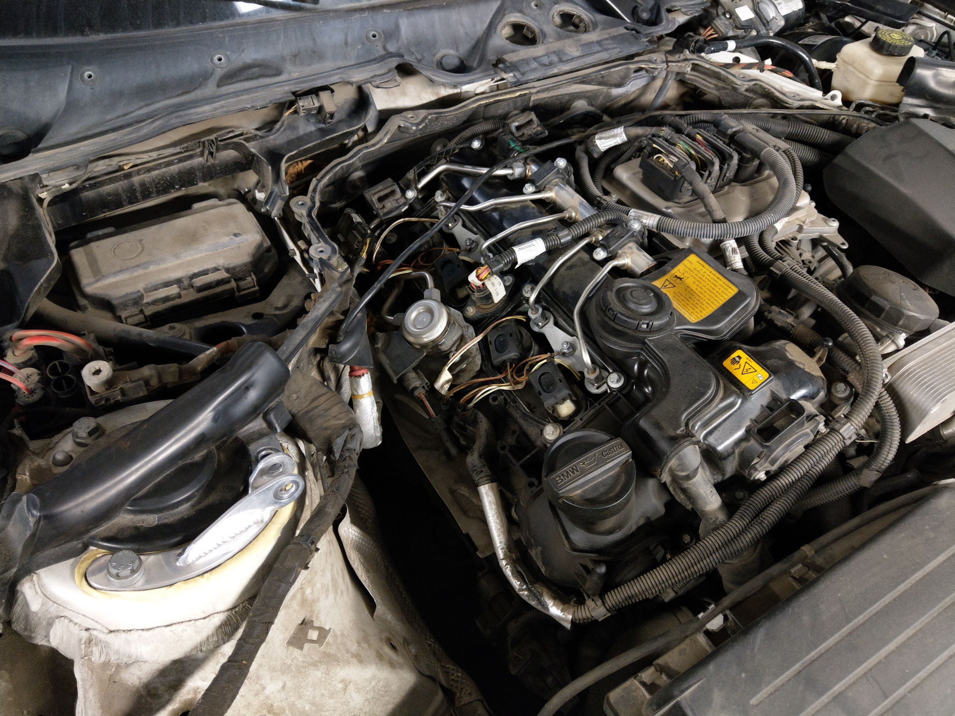 Новые форсунки + натяжной ролик — BMW 3 series (F30), 2 л, 2013 года ...