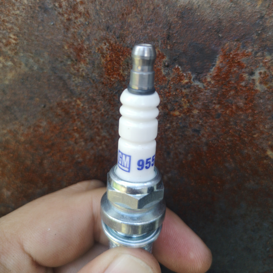 95519058 Свеча зажигания OPEL: 1.0-1.8i (Z10xEP, Z12xEP, Z1 GM ...