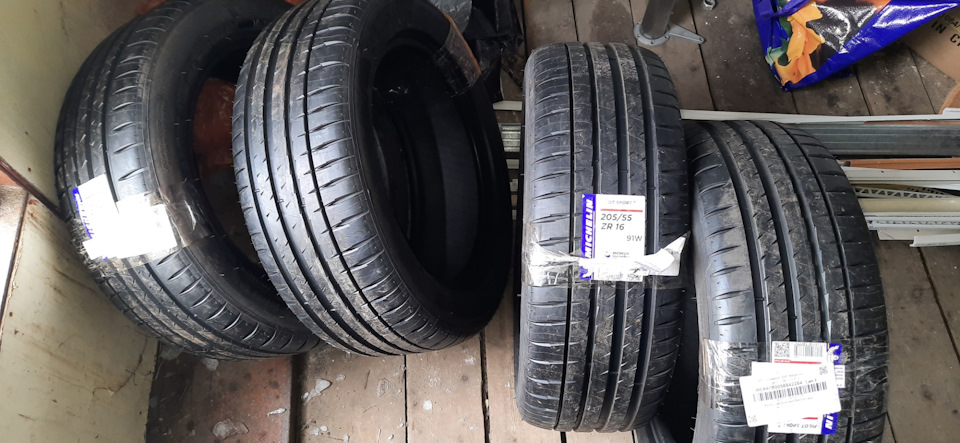 Новые шины Мишлен Пилот Спорт 4 — Volkswagen Jetta VI, 1,4 л, 2014 года ...