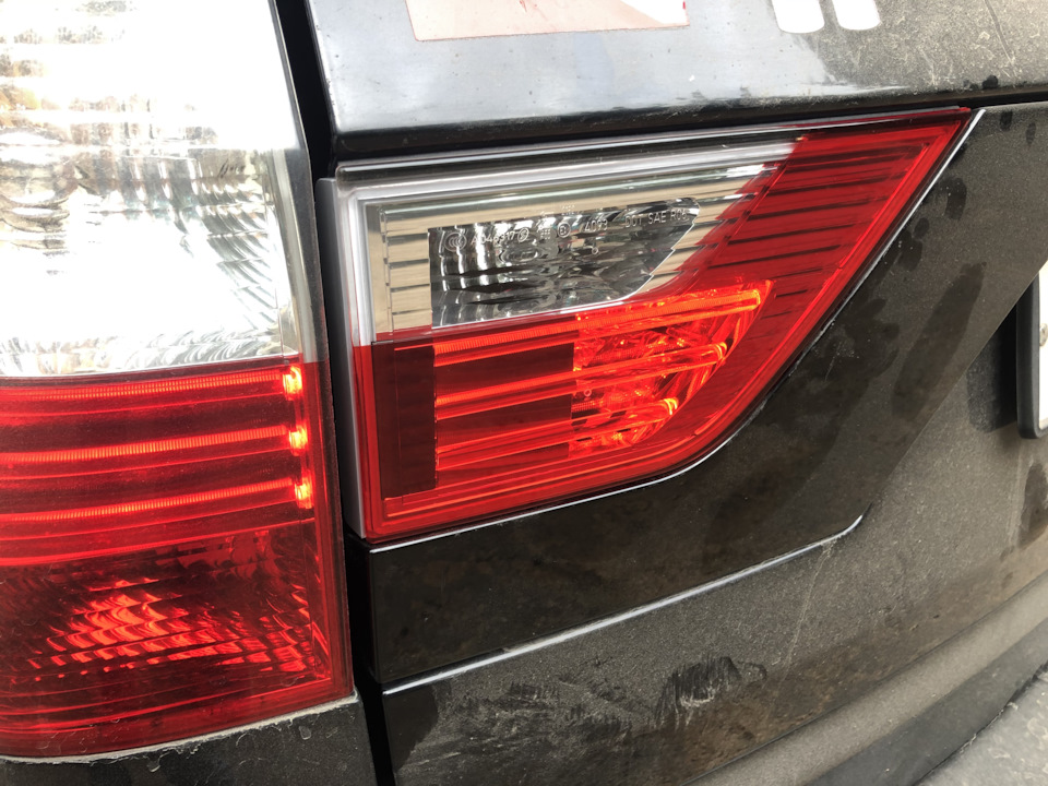 Замена заднего фонаря — BMW X3 (E83), 2 л, 2008 года | своими руками ...
