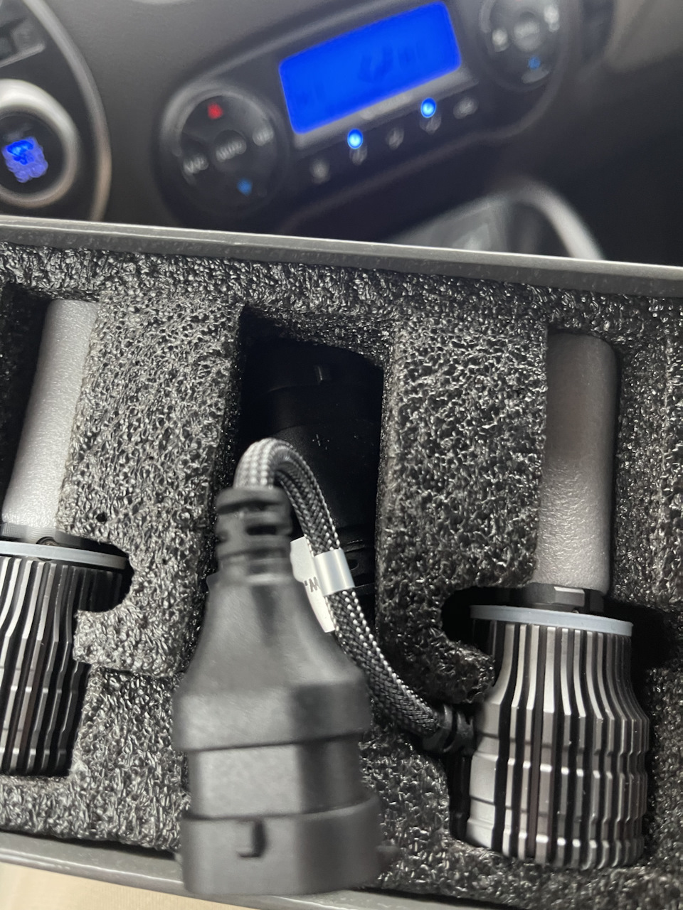 Лампы птф — Hyundai ix35, 2 л, 2011 года | аксессуары | DRIVE2