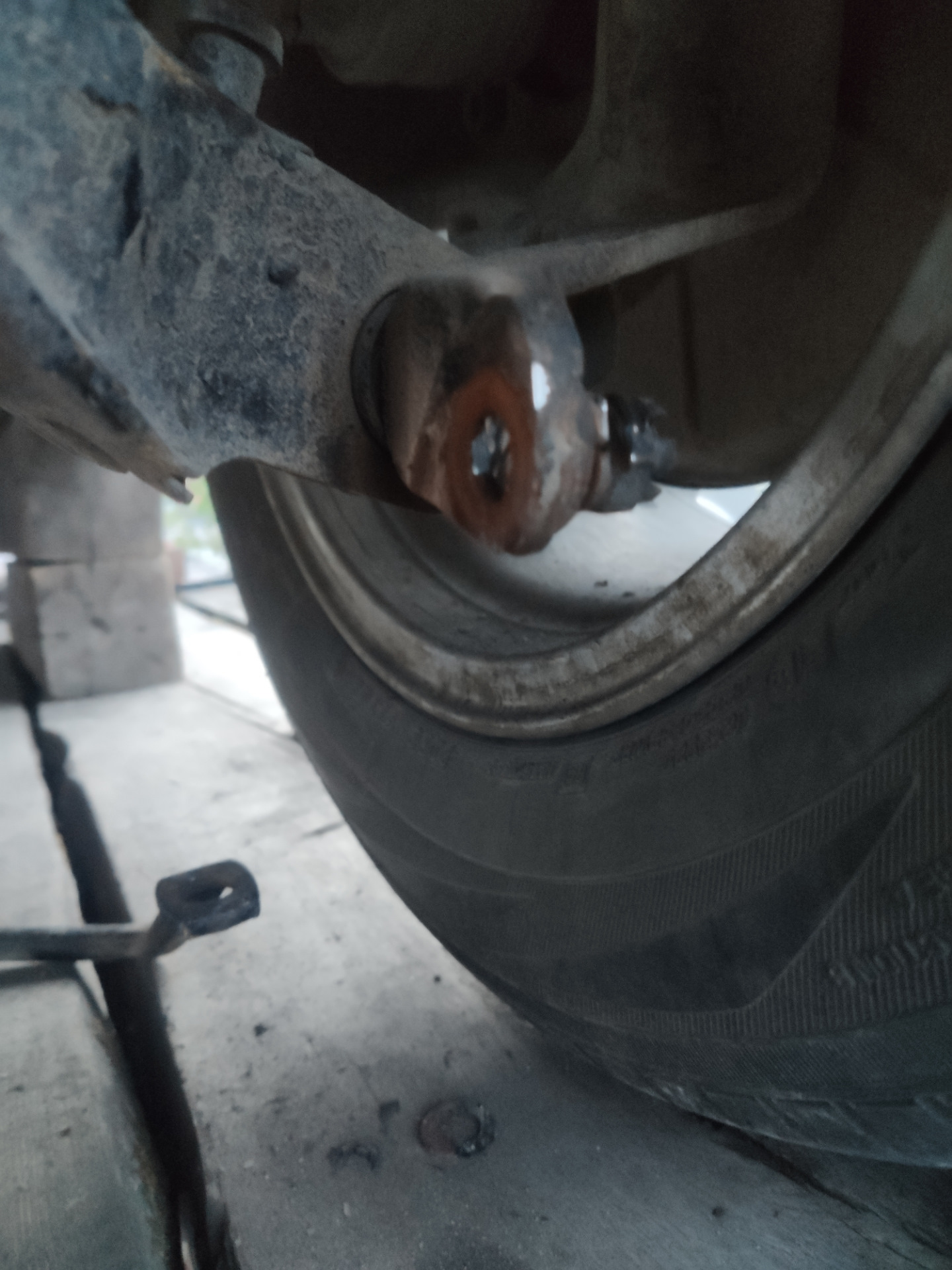 Форд Куга, замена задних стоек и втулок стабилизатора. — Ford Kuga (1G ...