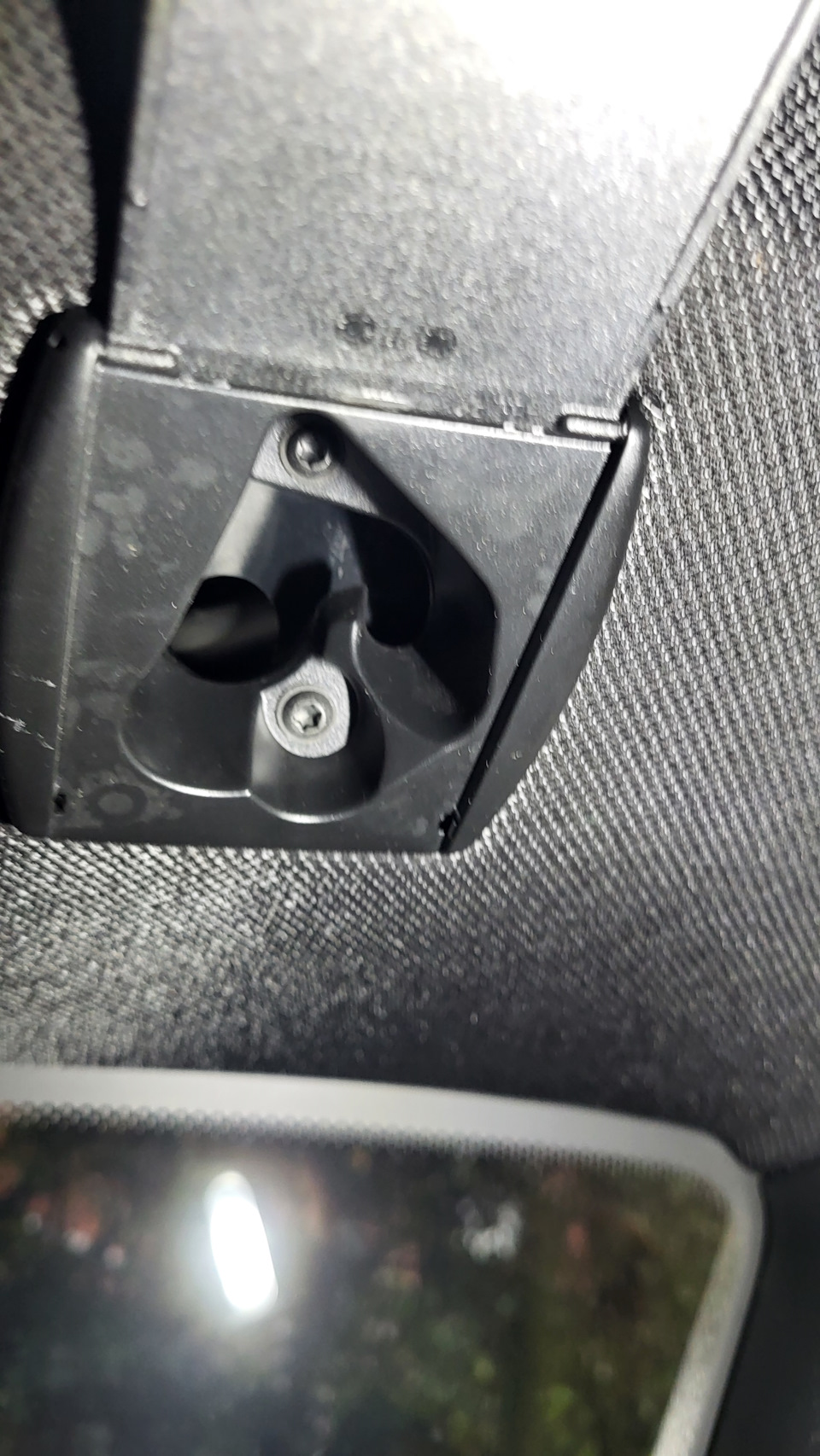 Замена батарейки в блоке телематика — BMW X3 (G01), 3 л, 2020 года ...