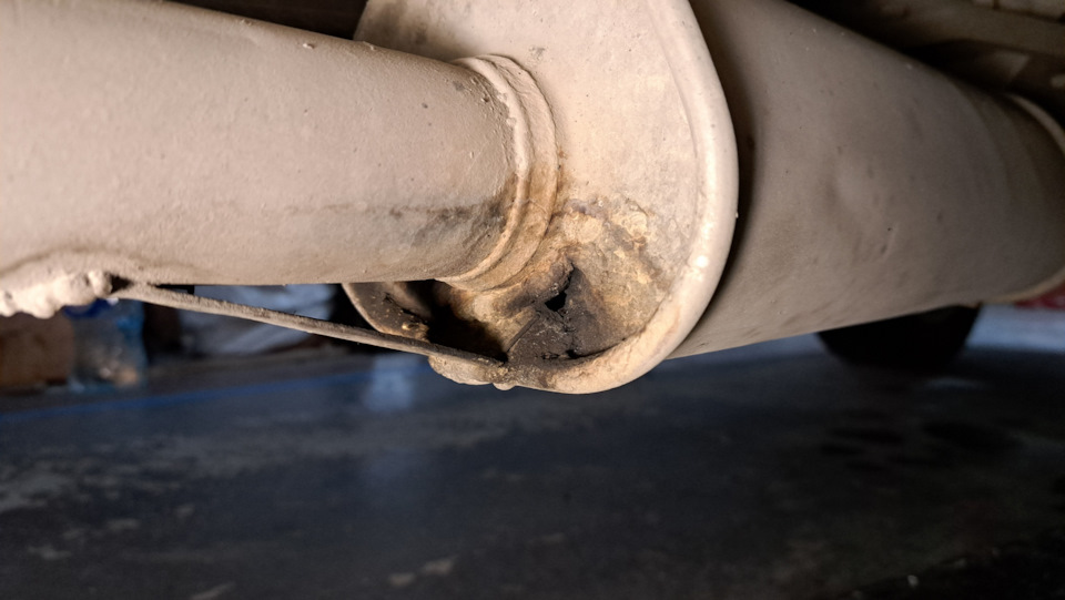 Сколько продержался резонатор? — Chevrolet Niva (1G), 1,8 л, 2004 года ...