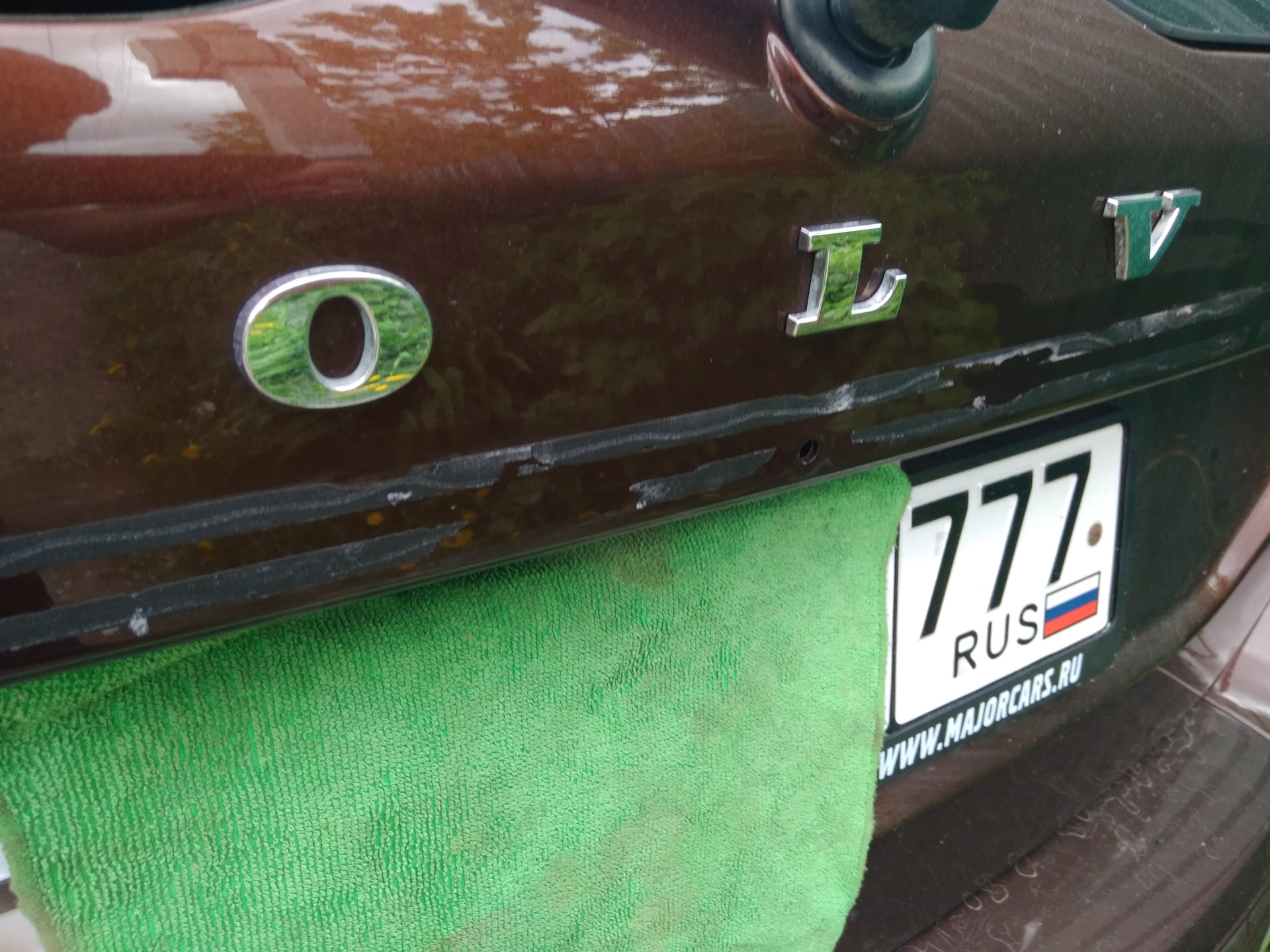 Замена молдинга двери багажника — Volvo XC60 (1G), 2,4 л, 2014 года ...