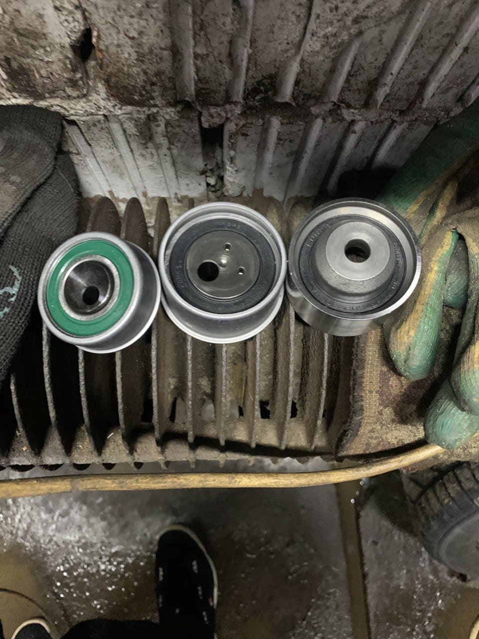 Замена комплекта ГРМ на 4g69 — Mitsubishi Outlander (1G), 2,4 л, 2005 ...