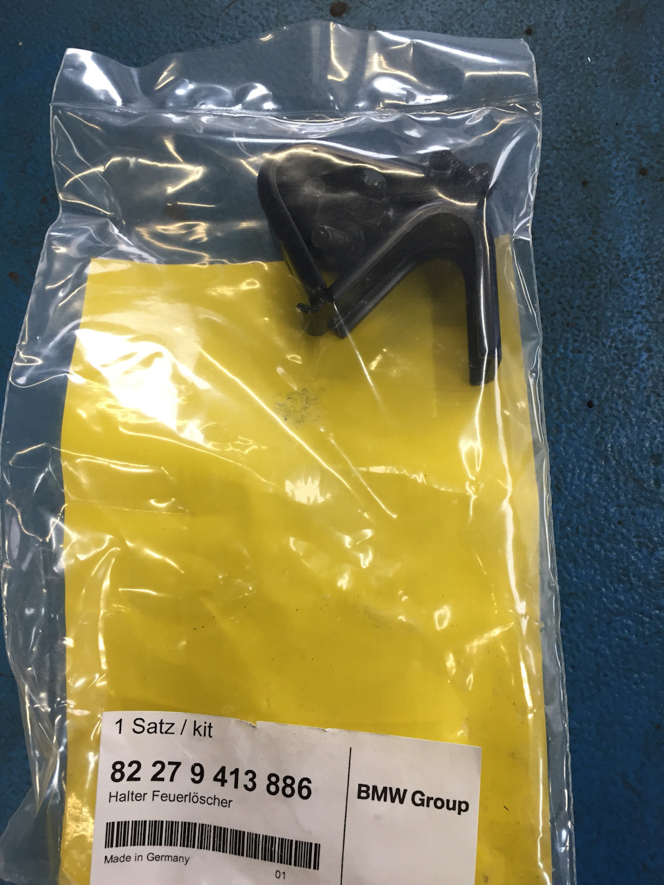 82279413886 Кронштейн огнетушителя BMW | Запчасти на DRIVE2