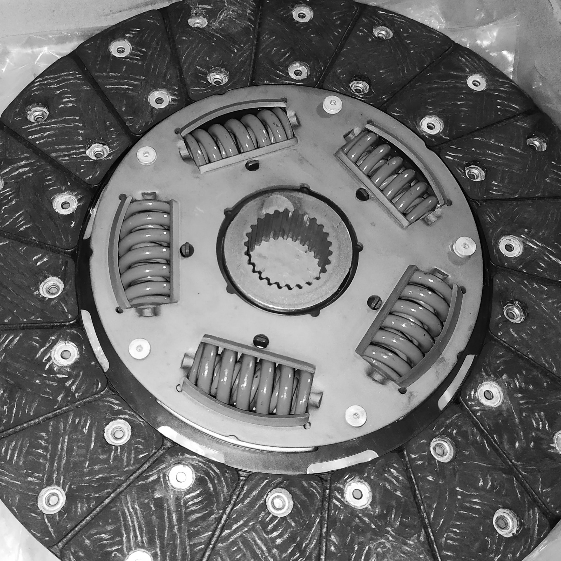 Диск сцепления демпферный на МКПП BMW gs6-37dz gs6-53dz — DRIVE2