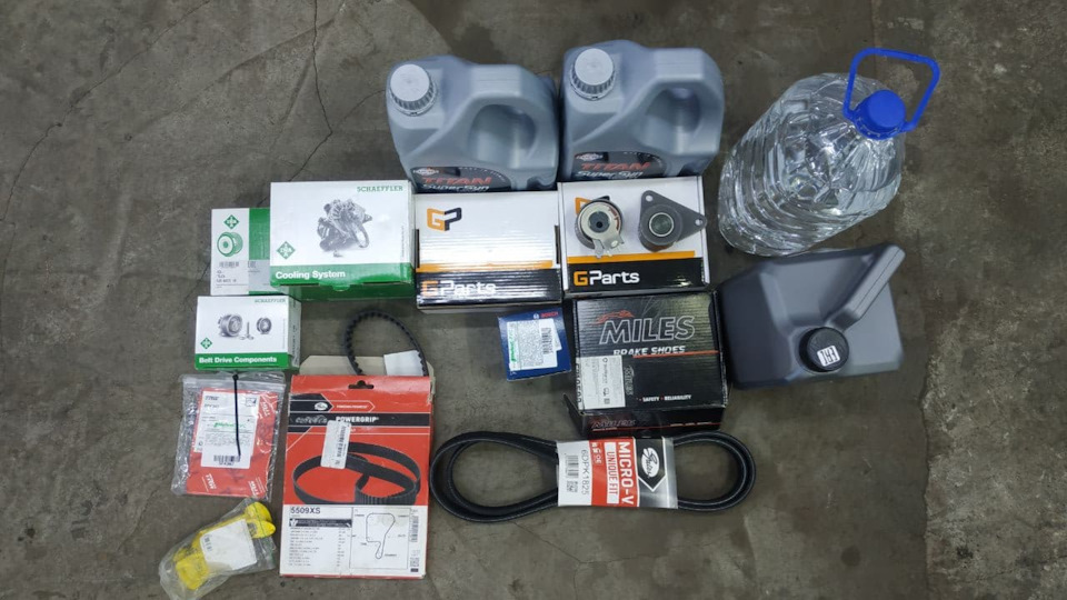 Замена ГРМ, масла и роликов — Volvo S60 (1G), 2,4 л, 2003 года ...