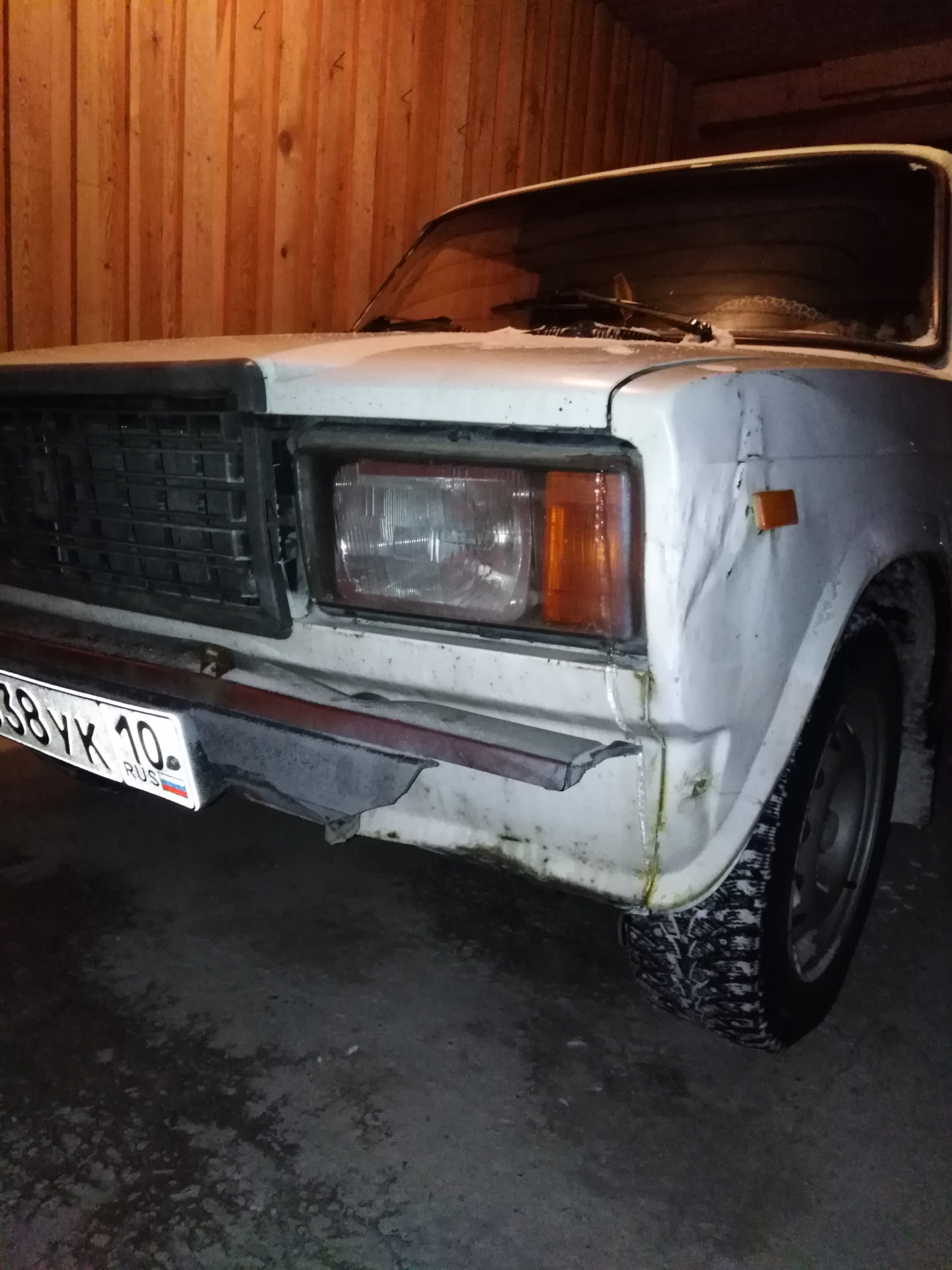 Замена остатков бампера на новый — Lada 2107, 1,5 л, 1992 года | своими руками | DRIVE2