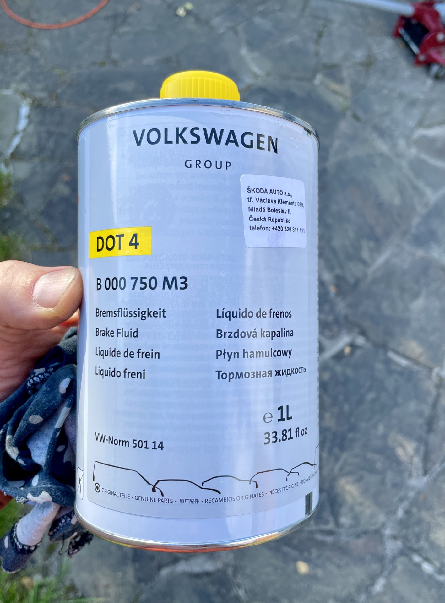 Замена тормозной жидкости своими руками — Audi Q7 (2G), 3 л, 2017 года ...