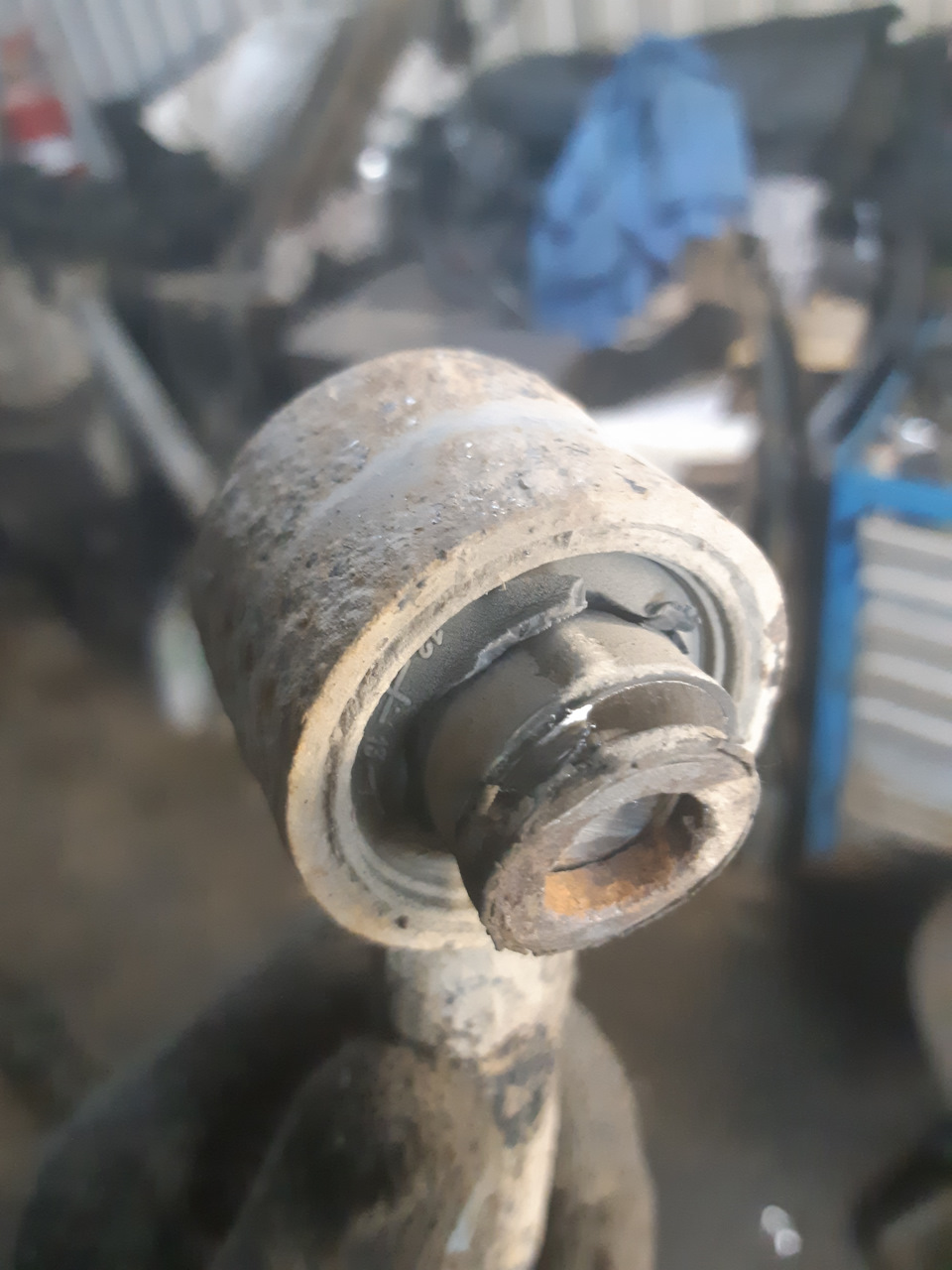 Замена передней шаровой и задних сайленблоков… — Hyundai Santa Fe (2G ...