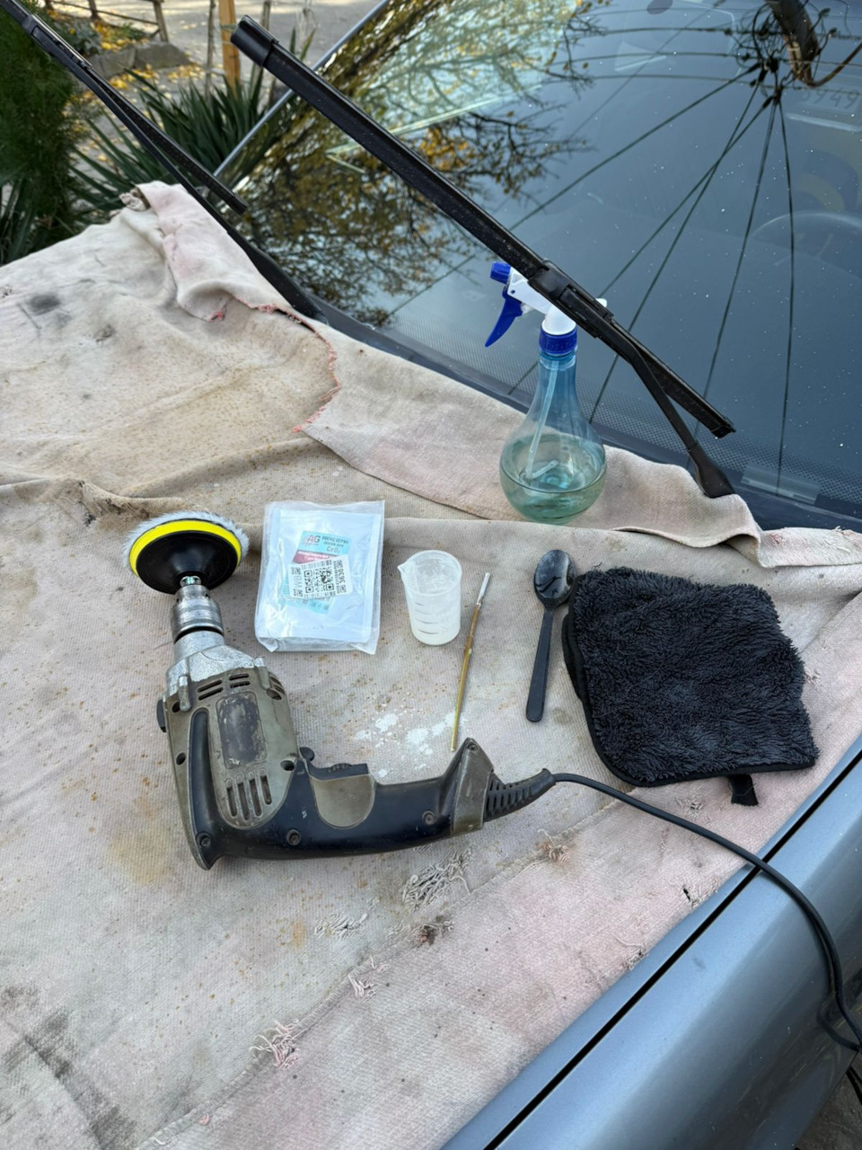 Полирлвка лобового стекла — Audi 100 (C4), 2,3 л, 1991 года | своими ...