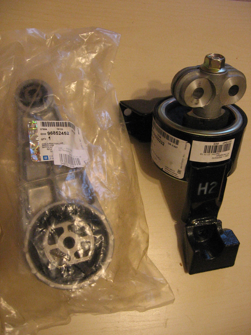 96852452 Опора двигателя CHEVROLET LACETTI зад. GM | Запчасти на DRIVE2