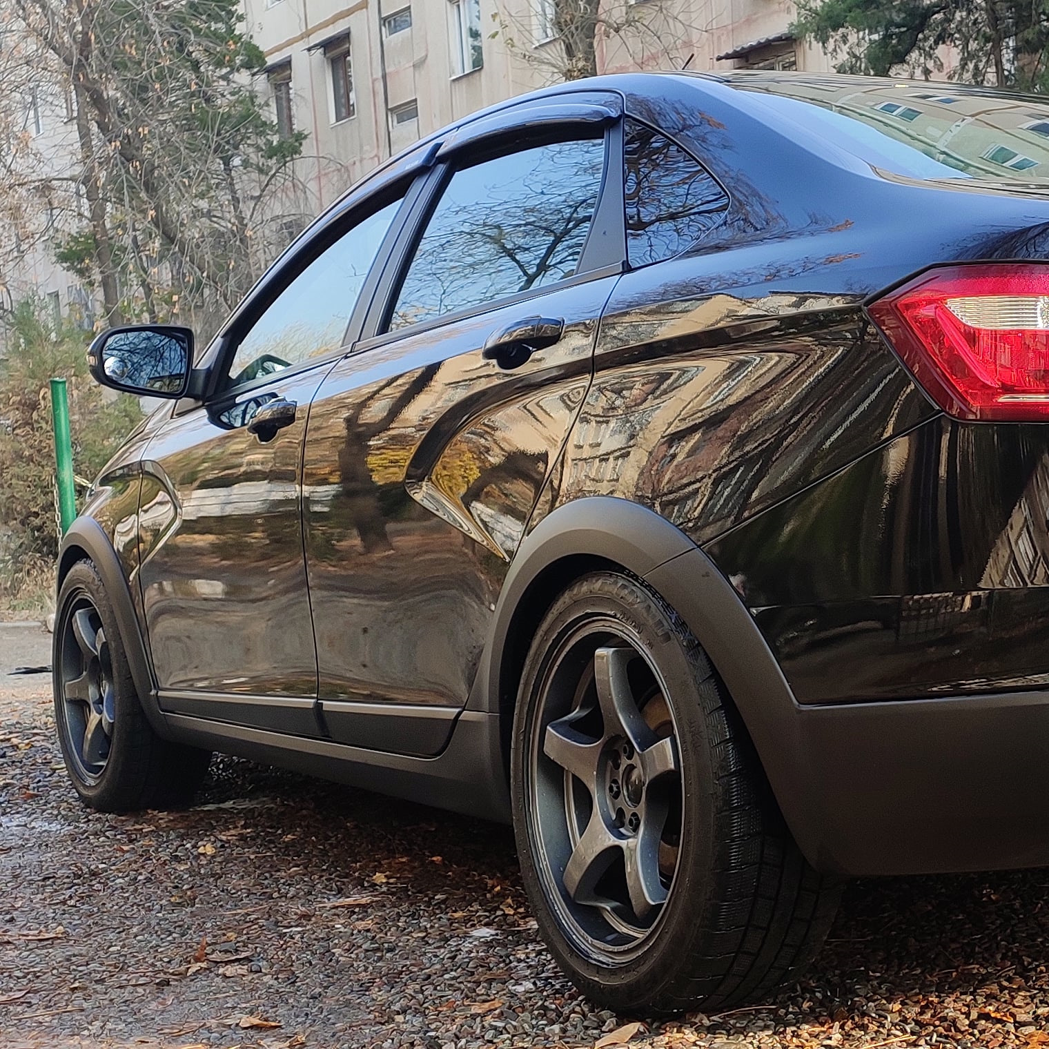 Липучки 215/50/17 — Lada Vesta Cross (1G), 1,8 л, 2018 года | шины | DRIVE2