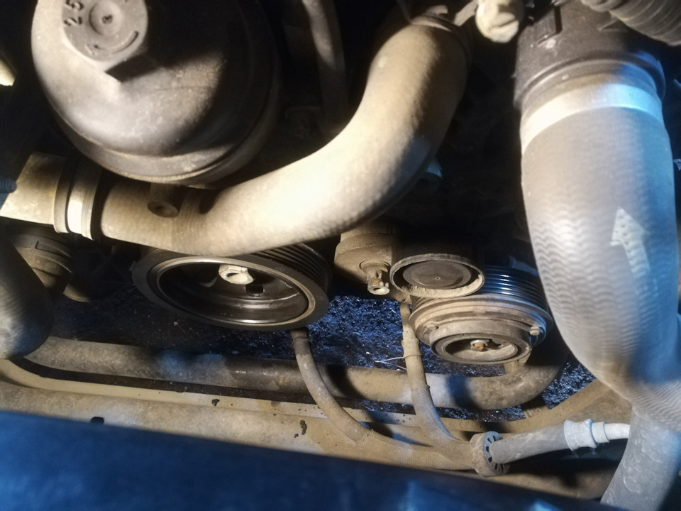 Замена переднего сальника коленвала — Mercedes-Benz C-Class (W205), 1,6 ...