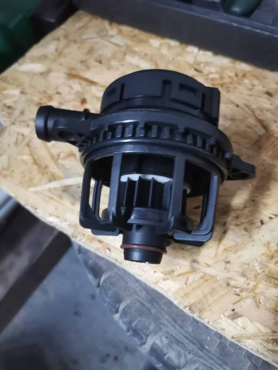 Замена маслоотделителя — Volkswagen Touareg (1G), 3 л, 2007 года ...