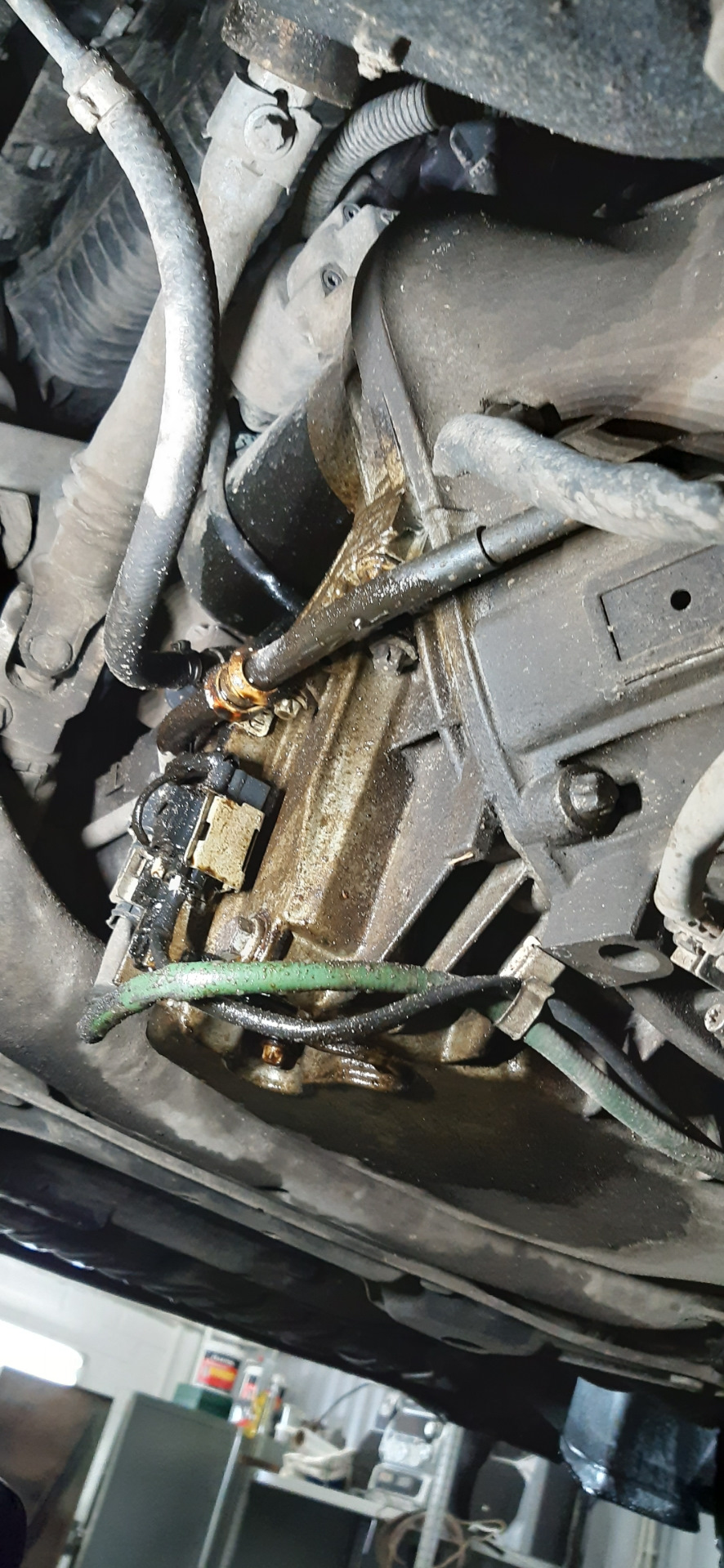 Течь масла…поиск причины — Mercedes-Benz C-Class (W204), 1,8 л, 2013 ...