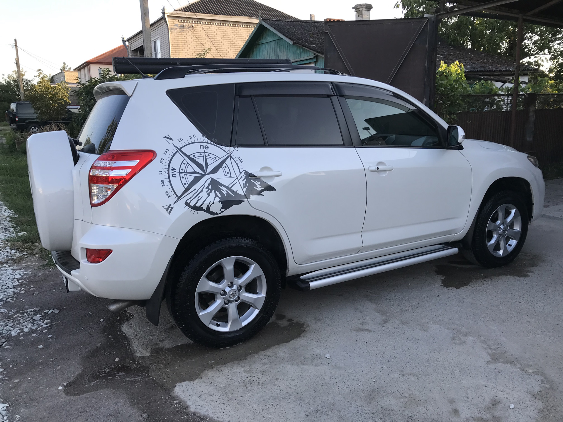 New look, Новый "лук". Отдых дикарями лето 2020. — Toyota RAV4 (III), 2 ...