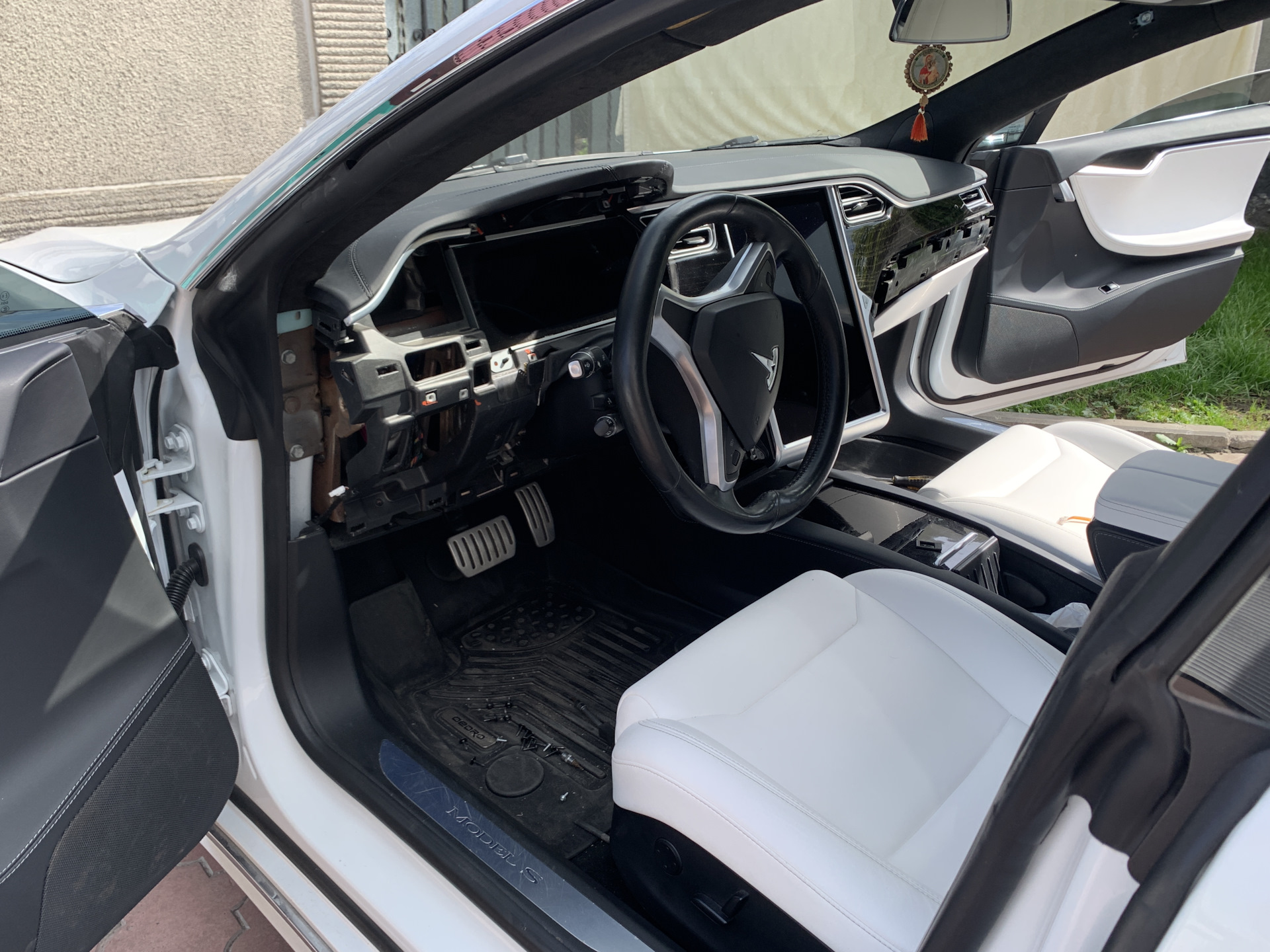 Замена sim карты в tegra — Tesla Model S, 2018 года | электроника | DRIVE2