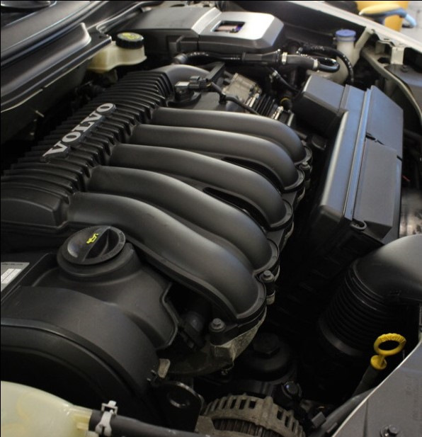 Volvo S40 II. Замена конденсора, осушителя, расширительного клапана ...